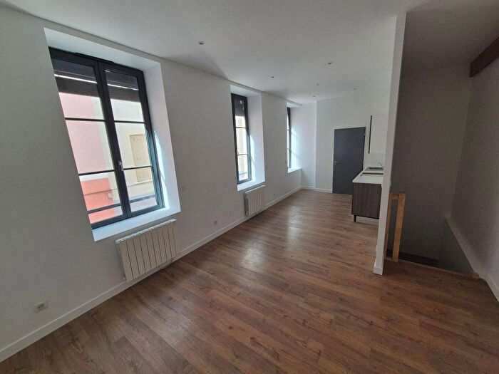 Appartement à louer - Centre Ville, Mâcon - 3 pièces - 2 chambres