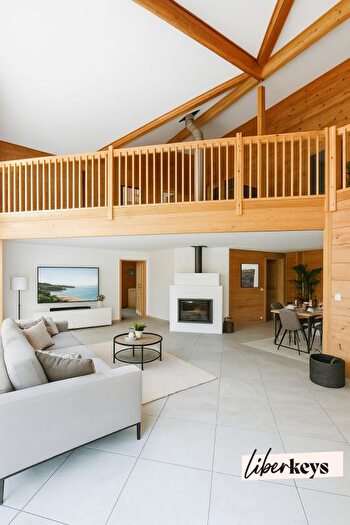 Maison à vendre - Rouffiac - 8 pièces - 5 chambres