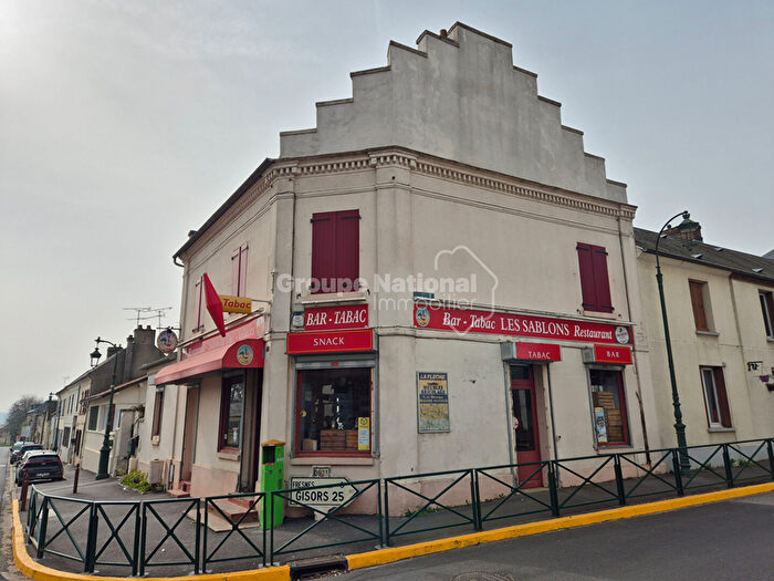 Maison à vendre - Villeneuve-les-Sablons - 8 pièces - 3 chambres