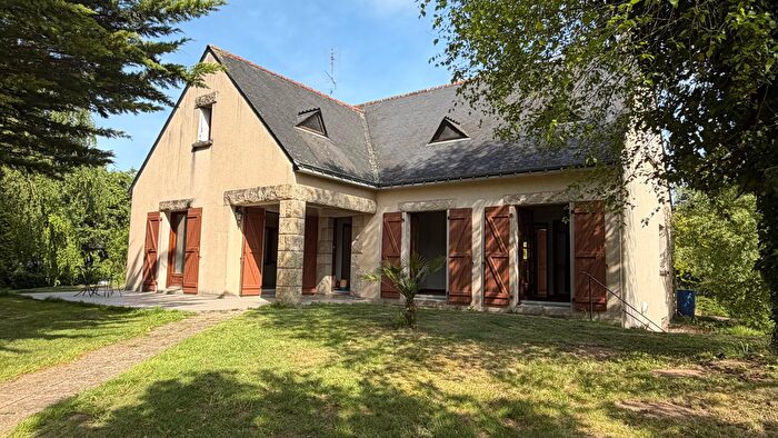 Guern - Maison 9 pièces à vendre