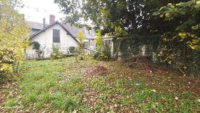 Maison à vendre - Magnac-Bourg - 7 pièces - 4 chambres