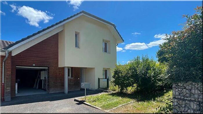 Maison 4 pièces à Challex, à vendre