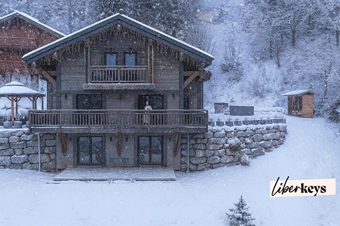 Maison à vendre - Abondance - 7 pièces - 5 chambres