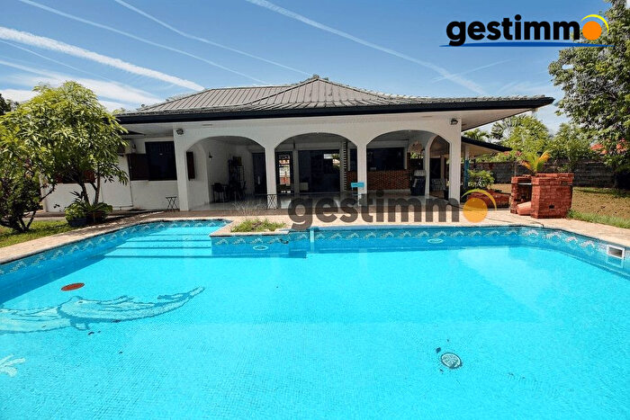 Maison à vendre - Matoury - 5 pièces - 4 chambres