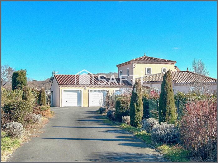 Maison à vendre - Castres, Quartier Périphérique Nord et Est - 7 pièces - 4 chambres