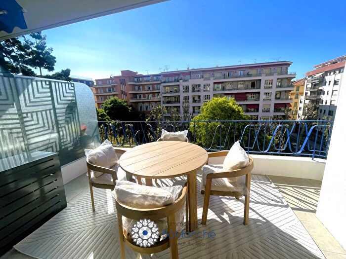 Appartement 3 pièces à Nice, Carabacel, à vendre