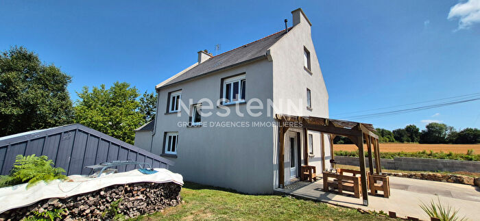 Maison 7 pièces à vendre à Pencran