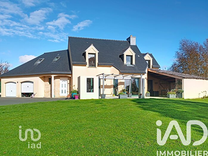 Maison à vendre - Pluméliau - 8 pièces - 7 chambres