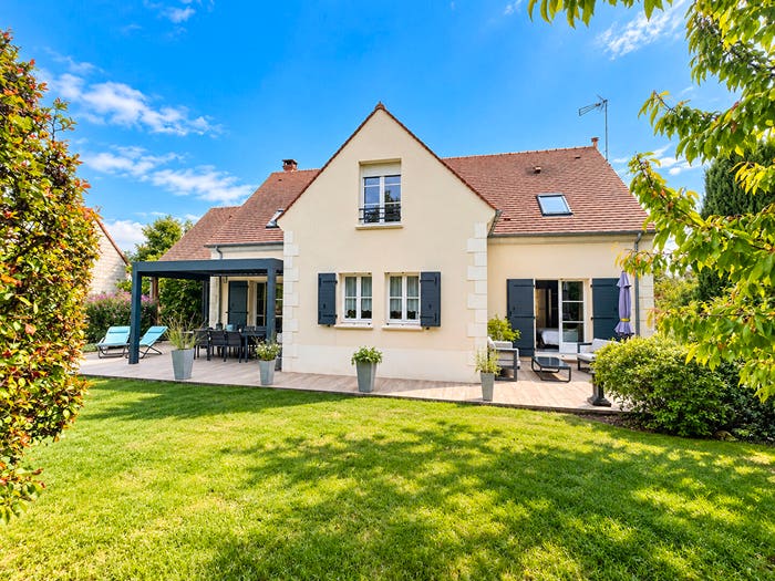 Chaumont-en-Vexin : Maison 7 pièces à vendre
