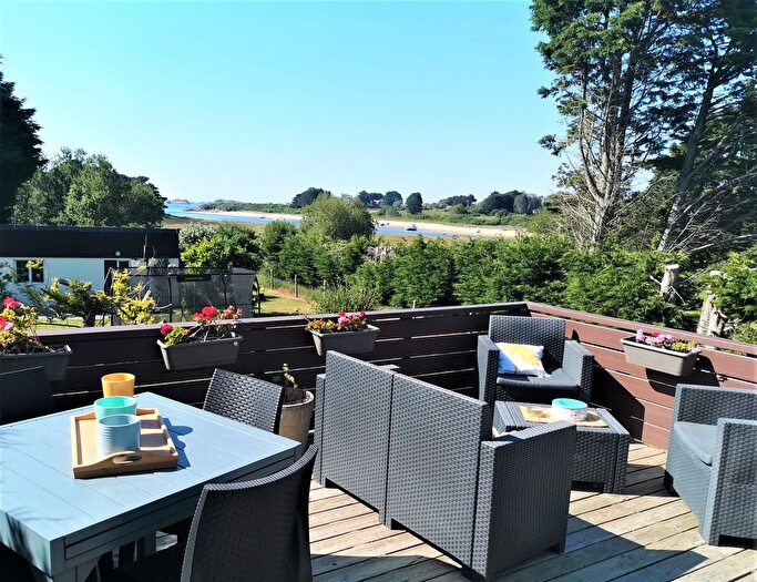 Maison à vendre - Trégastel - 10 pièces - 6 chambres