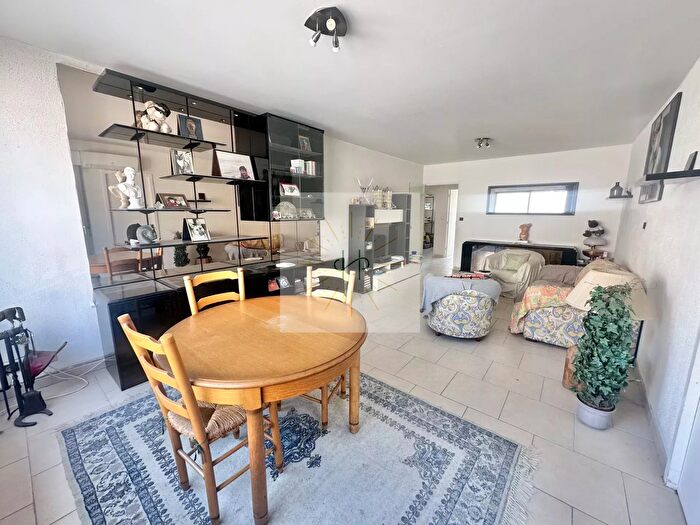 Appartement à vendre - Rochemaure - 5 pièces - 1 chambre