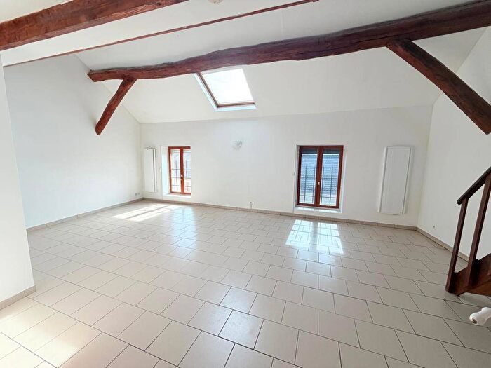 Sud, Triel-sur-Seine : Appartement 3 pièces à louer