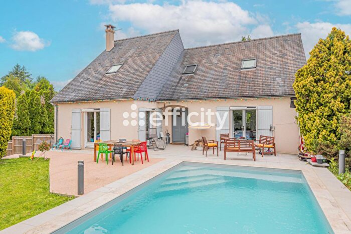 Maison à vendre - Saint-Cyr-sur-Loire, République, Fosses Boissées, Hôtel de ville - 8 pièces - 7 chambres