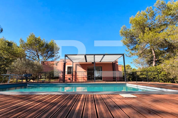 Maison 5 pièces à Nîmes, Vacquerolles, Golf, à vendre
