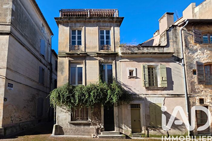 Maison à vendre - Arles, Centre-ville - 5 pièces - 3 chambres