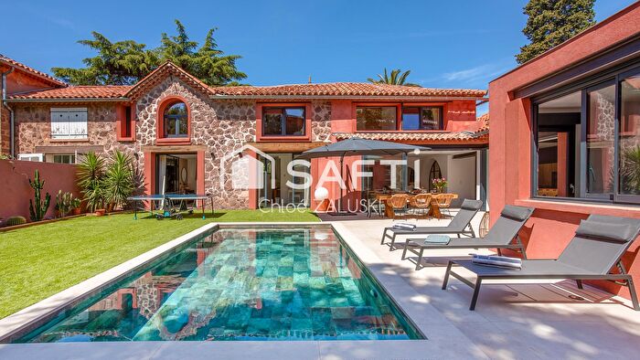 Maison à vendre - Saint-Raphaël, Plateau Notre-Dame - 7 pièces - 5 chambres