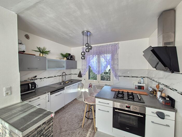 Appartement à vendre - Bellac - 4 pièces - 3 chambres