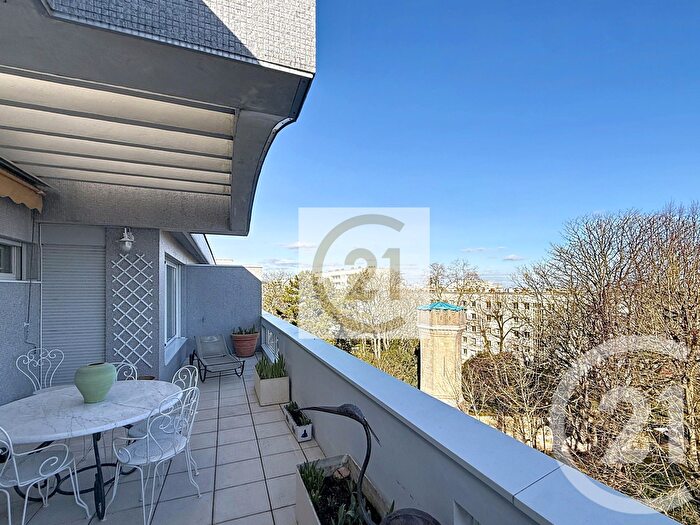 Appartement à louer - Saint-Cloud, Fouilleuse, Val dOr - 5 pièces - 4 chambres