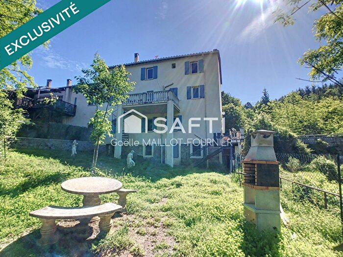 Maison 12 pièces à Saint-Laurent-de-Cerdans, à vendre
