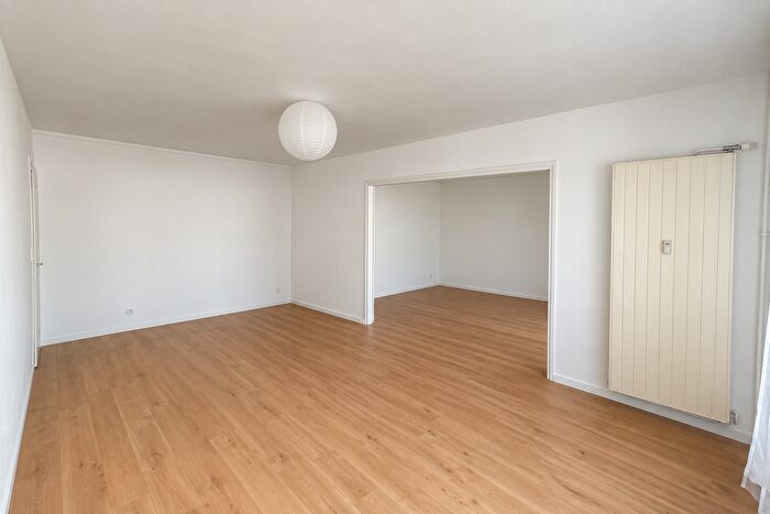 Appartement 3 pièces à Troyes, Gare, à vendre