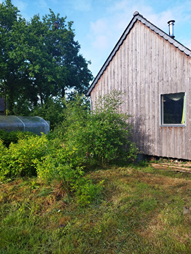 Saint-Rivoal : Maison 2 pièces à vendre