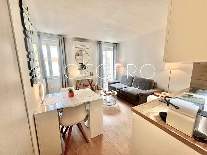 Nice, Carabacel : Appartement 1 pièce à louer