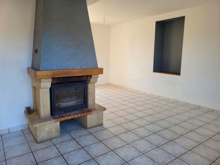 Maison 5 pièces à louer à Saint-Sébastien