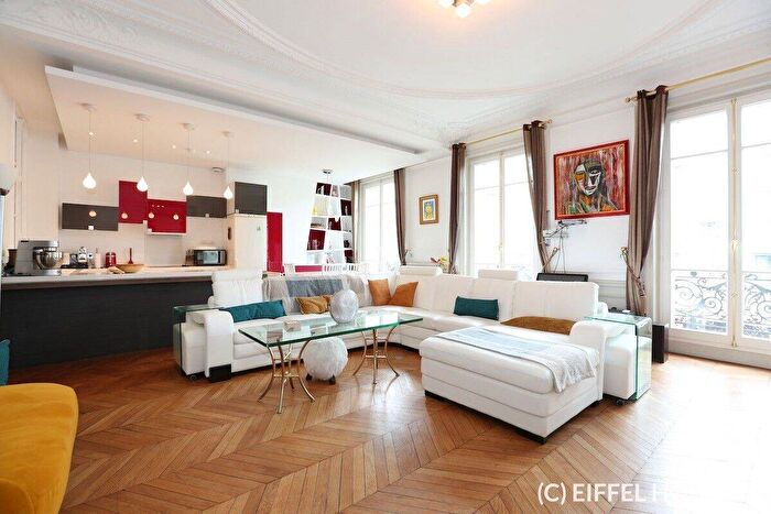 Appartement à louer - Hoche-Friedland, Paris ème arrondissement - 6 pièces - 5 chambres