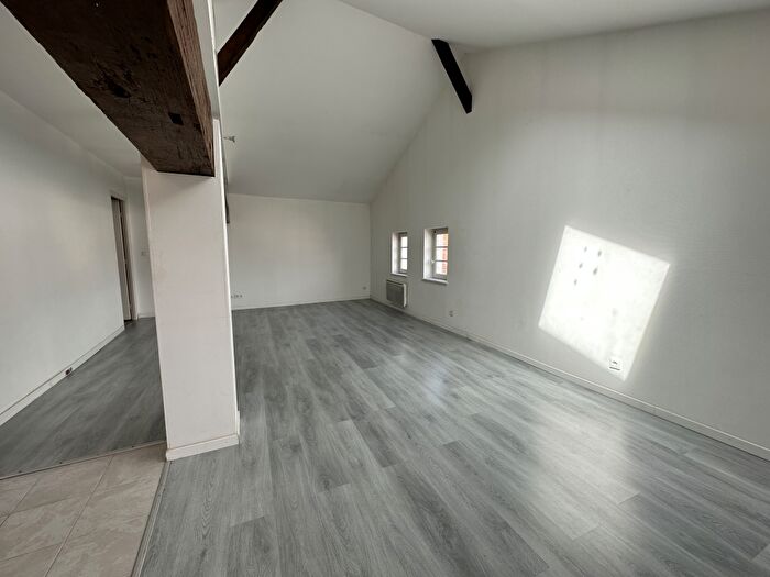 Appartement à louer - Châlons-en-Champagne, Centre-ville - 2 pièces - 1 chambre