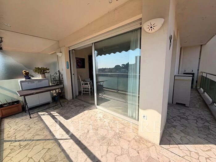 Appartement à vendre - Antibes - 3 pièces - 2 chambres