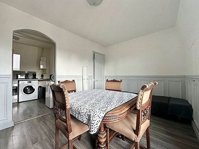 Chateau dEau-Lancry, Paris 10ème arrondissement : Appartement 2 pièces à louer