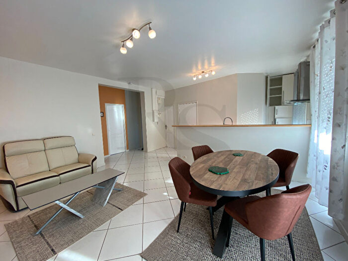 Appartement 3 pièces à louer à La Carneille