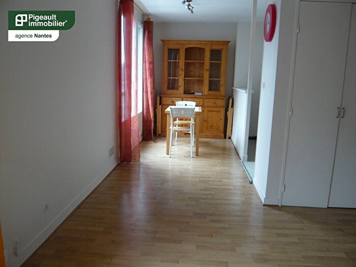 Appartement à louer - Canclaux, Nantes - 1 pièce - 1 chambre