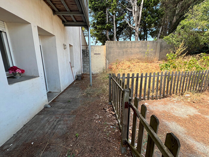 Appartement à louer - Montredon-des-Corbières - 2 pièces - 1 chambre