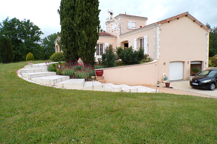 Maison 6 pièces à Chirac, à vendre