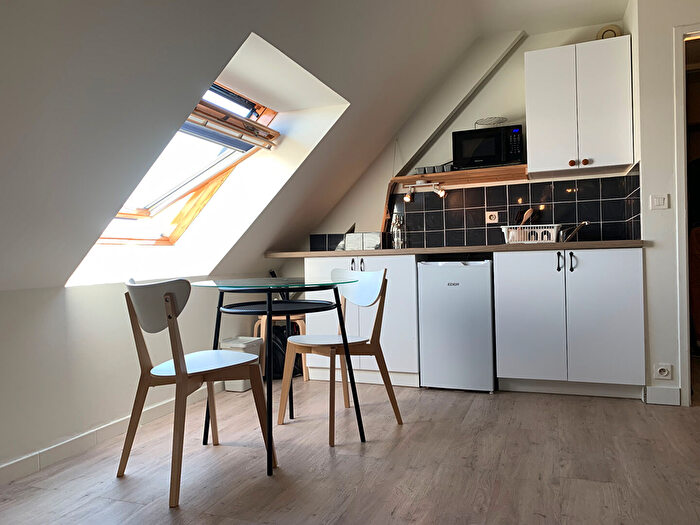 Tours, Rabelais, Tonnelle : Appartement 1 pièce à louer