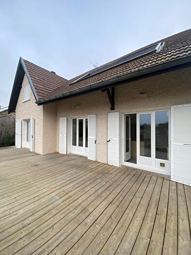 Saint-Genis-Laval : Maison 7 pièces à louer
