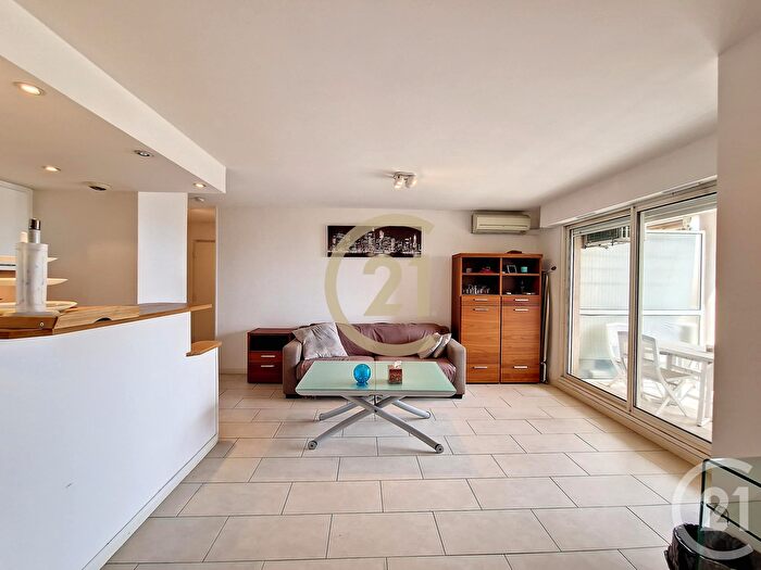 Appartement à louer - Cannes, Bocca Sud - 2 pièces - 1 chambre