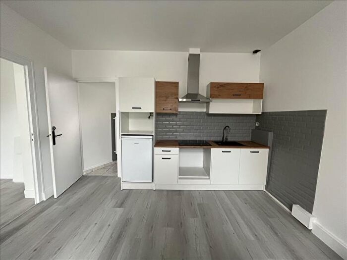 Appartement à louer - Cholet, Lorraine - 2 pièces - 1 chambre