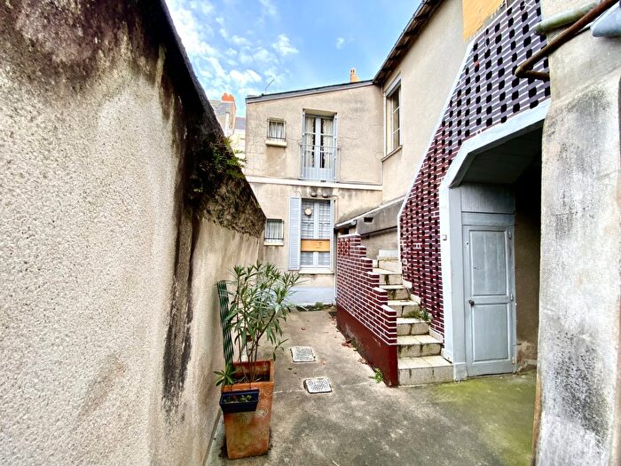 Maison à vendre - Angers - 5 pièces - 3 chambres