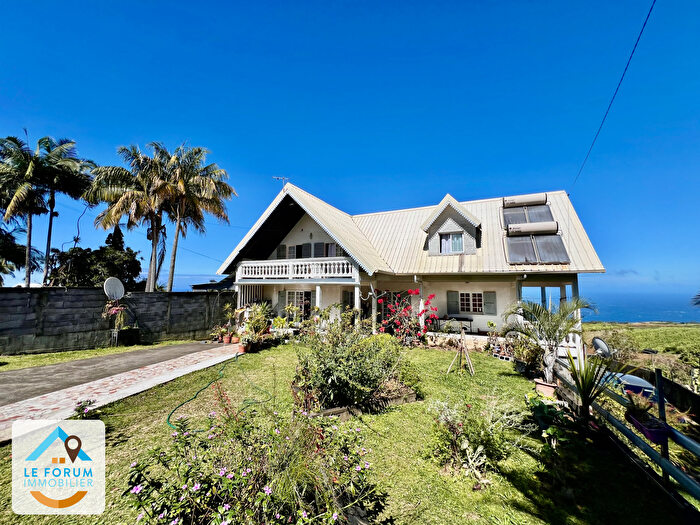Maison 12 pièces à Petite-Île, à vendre