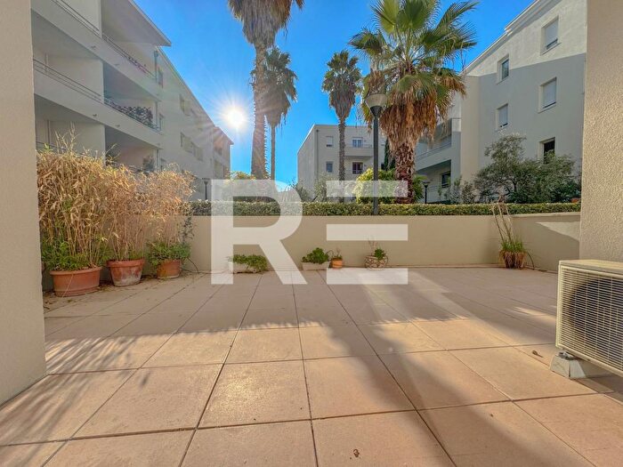 Appartement à vendre - Nîmes, Gare - 4 pièces - 3 chambres