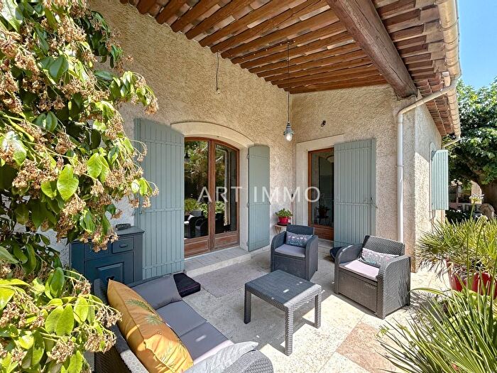 Maison à vendre - Taillades - 9 pièces - 6 chambres