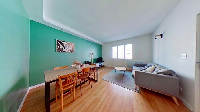 Appartement à louer - Cusset, Villeurbanne - 4 pièces - 3 chambres