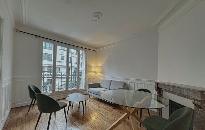 Appartement à louer - Hôtel de Ville-Planchette, Levallois-Perret - 3 pièces - 2 chambres