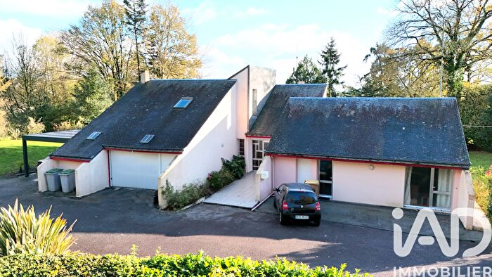 Maison à vendre - La Chèze - 9 pièces - 6 chambres