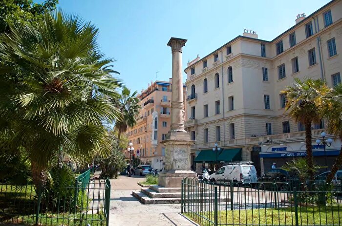 Appartement à vendre - Nice, Carré dor - 1 pièce