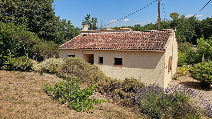 Saint-Paul-en-Forêt : Maison 3 pièces à vendre