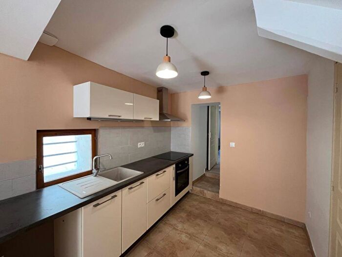 Maison à louer - Lasbordes - 4 pièces - 3 chambres