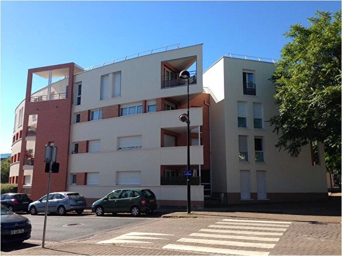 Appartement à louer - Élancourt, Clé Saint-Pierre, Pissaloup, La Revanche - 1 pièce